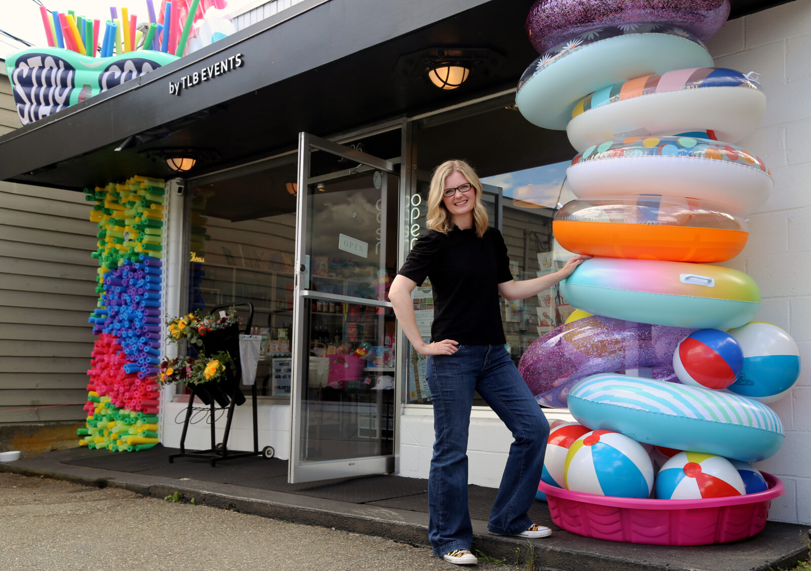 Business spotlight: Frills brightens downtown Gig Harbor - Gig Harbor ...