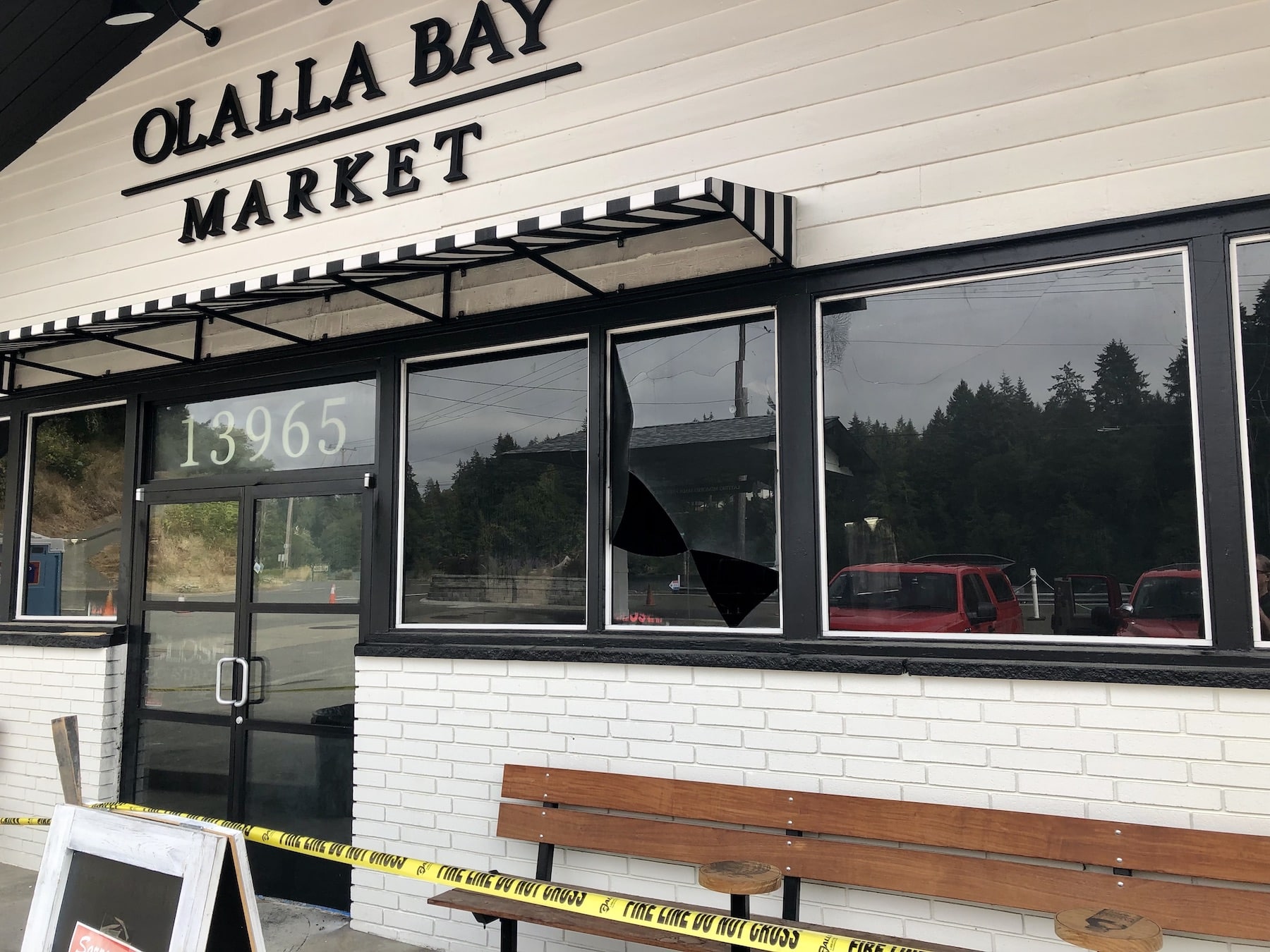Fire damages Olalla Bay Market & Landing - Gig Harbor Now | A ...