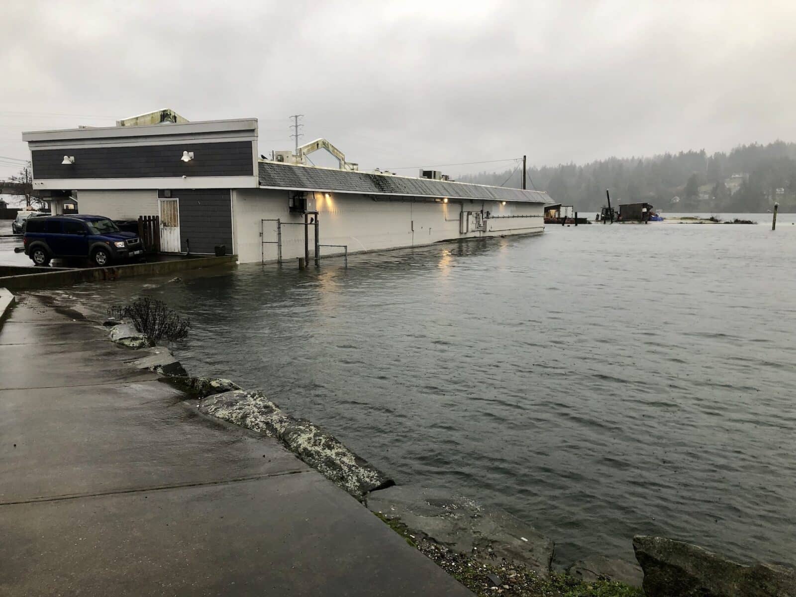 King tides cause little flooding in area - Gig Harbor Now | A ...