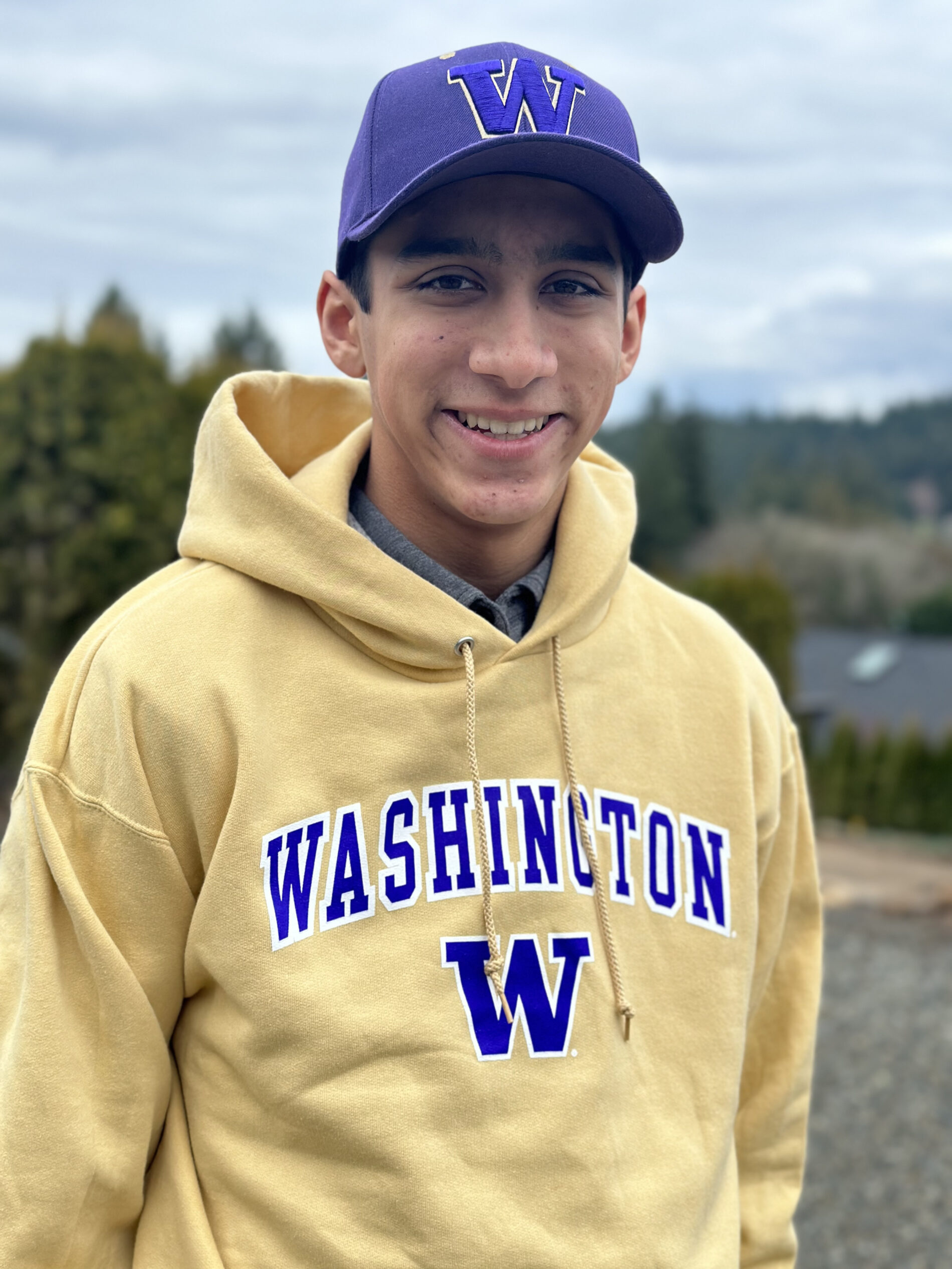 Two Peninsula School District seniors earn prestigious scholarships ...