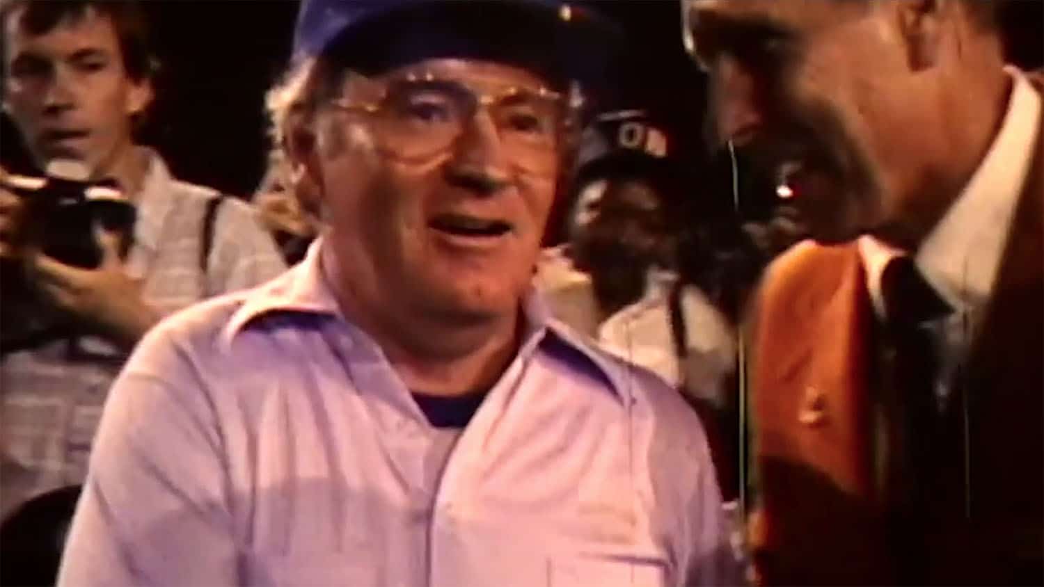 'Dawgfather' spotlights a good coach who doubled as a good guy - Gig ...
