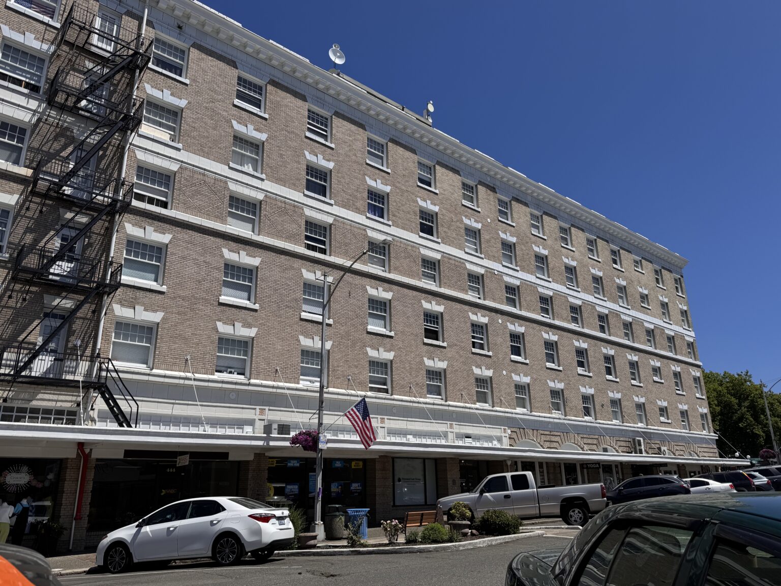 Day Tripper | Improved St. Helens visitor center is a blast from the ...