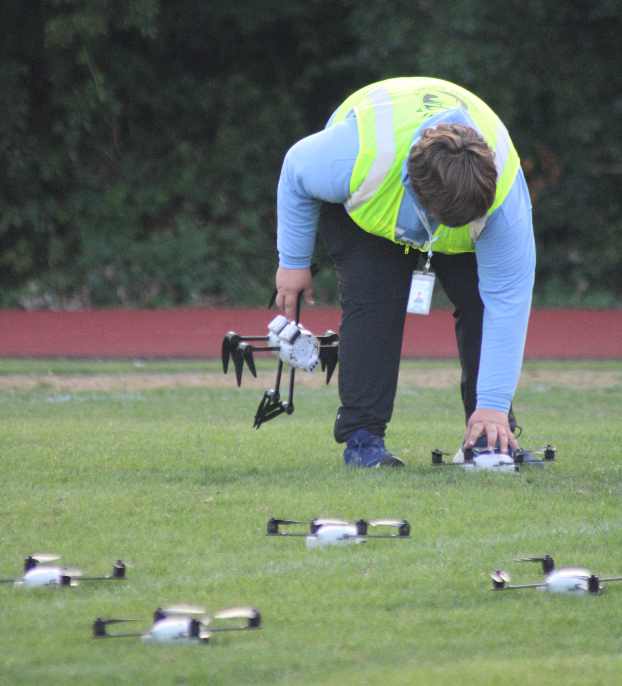 First performance of drone team has school district buzzing - Gig ...