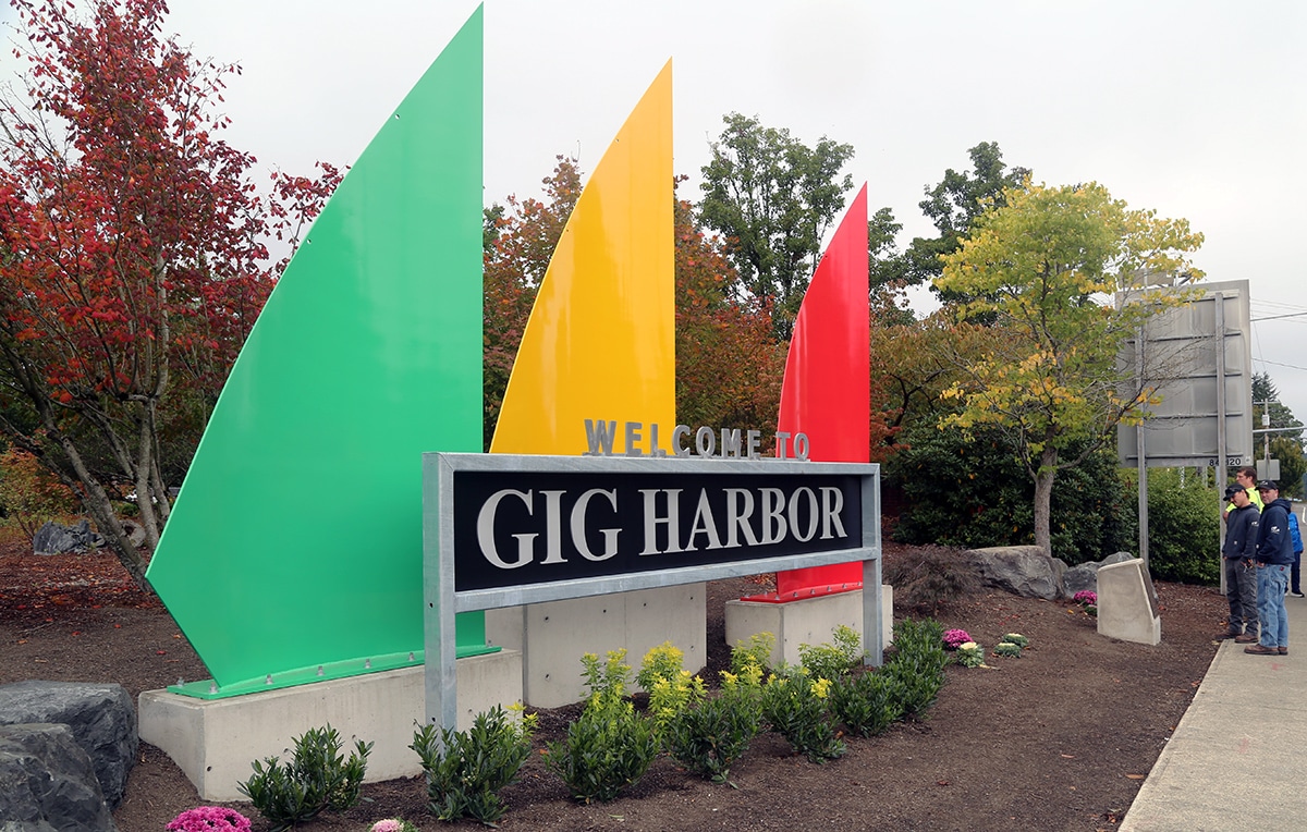 New welcome sign adds some color to city's front door - Gig Harbor Now ...