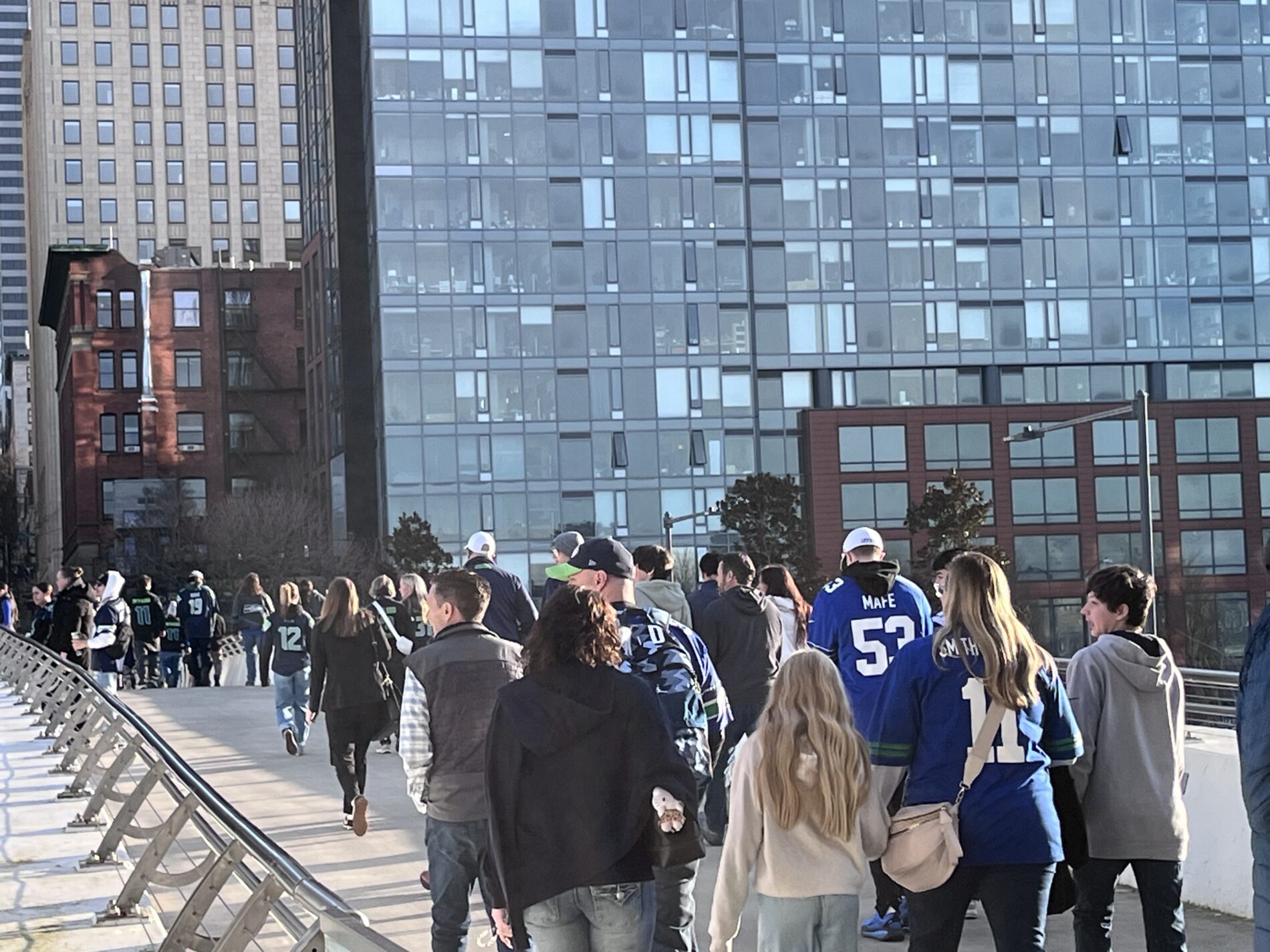 Peninsula fans join pilgrimage to Seahawks' Super Bowl parade - Gig ...